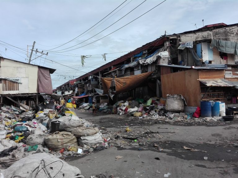 Fondazione Missio » Nelle squatter areas di Manila, un missionario racconta